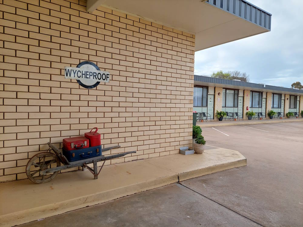 Contact – Mount Wycheproof Motor Inn